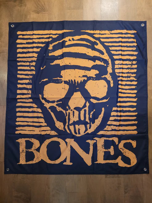 Banner BW Black & Gold 34¨X 36¨ – Fishbone Sk8